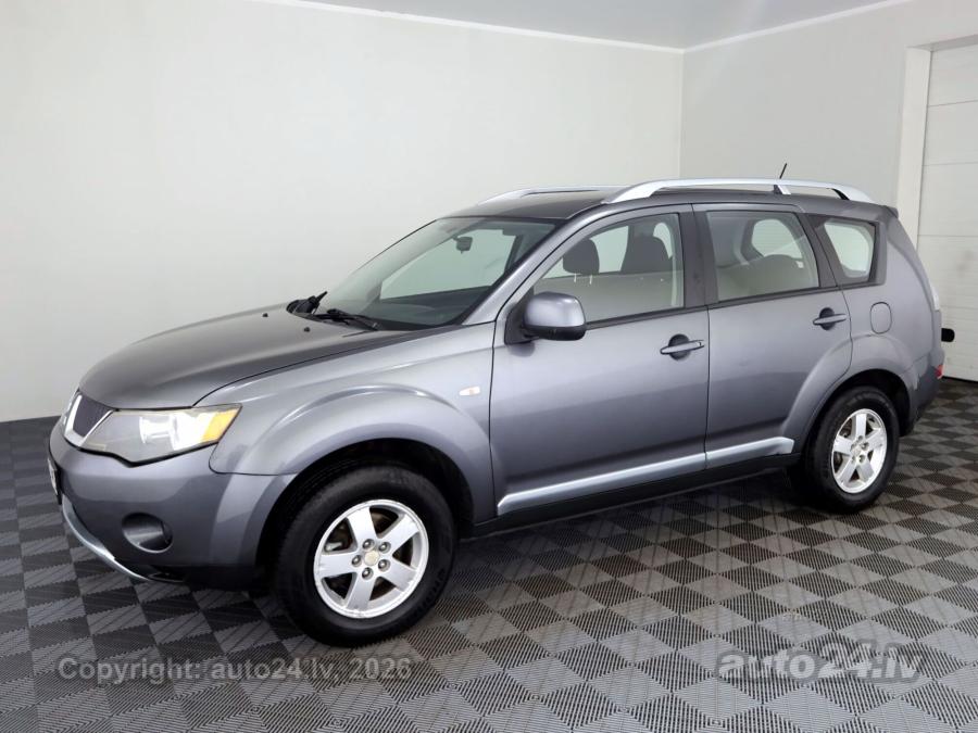 Серый Мицубиси Аутлендер 2007 в Таллин, объемом двигателя 2.00 л и пробегом 288 тыс. км за 1599 €, фото 3 на AUTOMOTO.COM.LV
