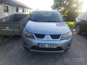 Grey Mitsubishi Outlander 2007 in Kuldiga, with an engine capacity of 2.00 L and mileage of 429 thousand km for 850 €, photo  on AUTOMOTO.COM.LV