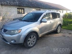 Grey Mitsubishi Outlander 2007 in Kuldiga, with an engine capacity of 2.00 L and mileage of 429 thousand km for 850 €, photo 3 on AUTOMOTO.COM.LV