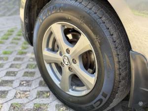 Grey Mitsubishi Outlander 2007 in Kaunas, with an engine capacity of 1.97 L and mileage of 295 thousand km for 2850 €, photo 10 on AUTOMOTO.COM.LV
