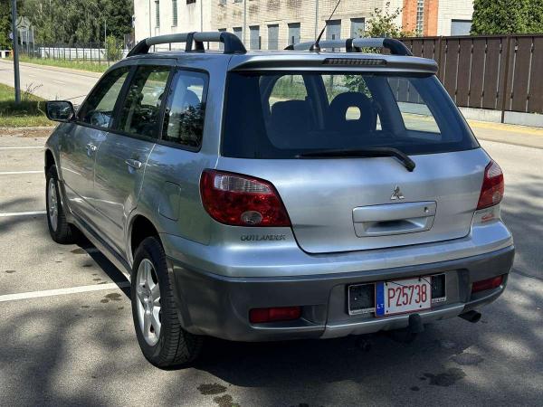 Pelēks Mitsubishi Outlander 2007 Birštonas, ar dzinēja tilpumu 2.00 L un nobraukumu 193 tūkst. km par 1849 €, foto 3 vietnē AUTOMOTO.COM.LV