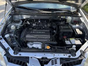 Pelēks Mitsubishi Outlander 2007 Birštonas, ar dzinēja tilpumu 2.00 L un nobraukumu 193 tūkst. km par 1849 €, foto 15 vietnē AUTOMOTO.COM.LV