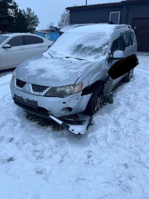 Серый Мицубиси Аутлендер 2008 в Мариямполе, объемом двигателя 2.40 л и пробегом 333 тыс. км за 1100 €, фото  на AUTOMOTO.COM.LV