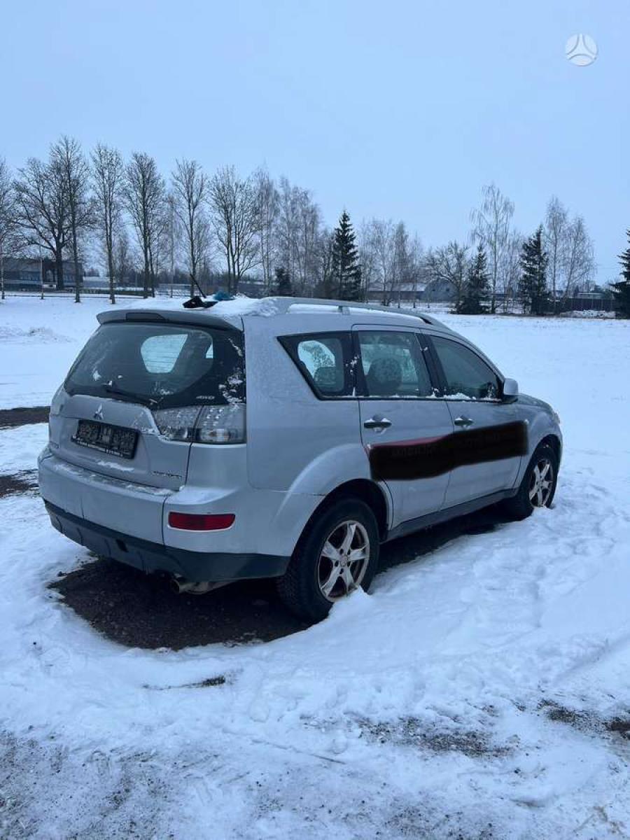 Серый Мицубиси Аутлендер 2008 в Мариямполе, объемом двигателя 2.40 л и пробегом 333 тыс. км за 1100 €, фото 5 на AUTOMOTO.COM.LV