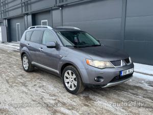 Pelēks Mitsubishi Outlander 2008 Tallina, ar dzinēja tilpumu 2.20 L un nobraukumu 371 tūkst. km par 3100 €, foto  vietnē AUTOMOTO.COM.LV