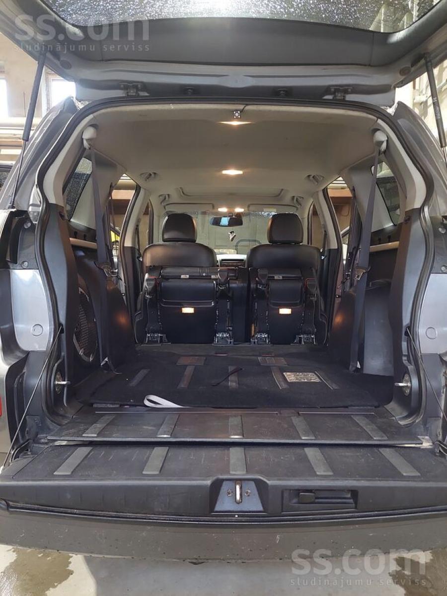 Pelēks Mitsubishi Outlander 2008 Valmiera, ar dzinēja tilpumu 2.00 L un nobraukumu 320 tūkst. km par 5000 €, foto 11 vietnē AUTOMOTO.COM.LV