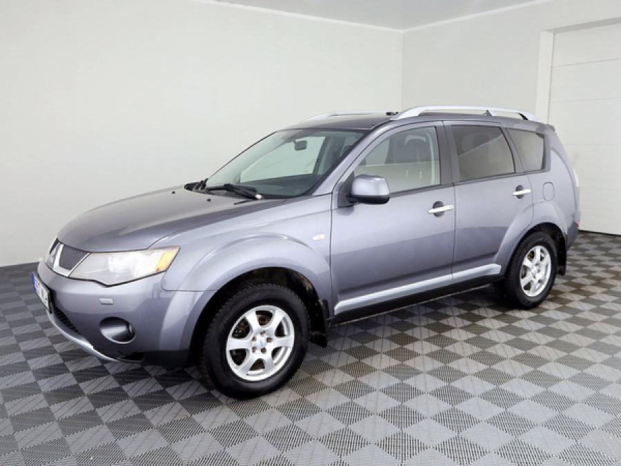 Pelēks Mitsubishi Outlander 2008 Tallina, ar dzinēja tilpumu 2.40 L un nobraukumu 229 tūkst. km par 2699 €, foto 3 vietnē AUTOMOTO.COM.LV