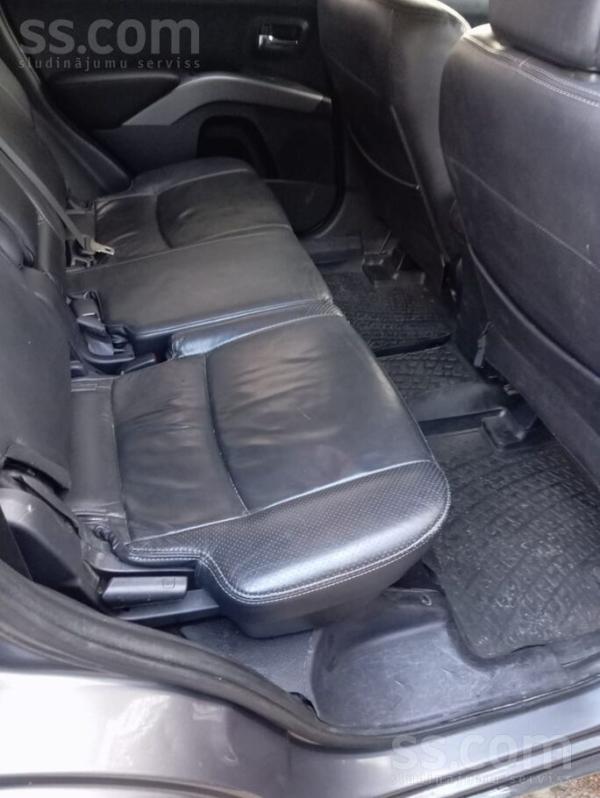 Grey Mitsubishi Outlander 2008 in Jelgava, with an engine capacity of 2.20 L and mileage of 333 thousand km for 2950 €, photo 9 on AUTOMOTO.COM.LV