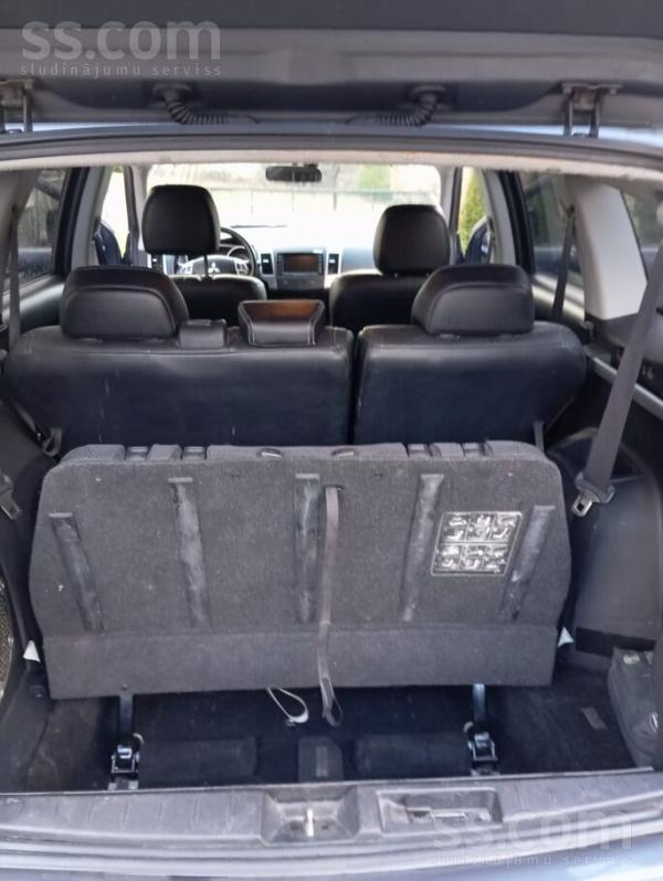 Grey Mitsubishi Outlander 2008 in Jelgava, with an engine capacity of 2.20 L and mileage of 333 thousand km for 2950 €, photo 10 on AUTOMOTO.COM.LV