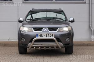 Pelēks Mitsubishi Outlander 2008 Rīga, ar dzinēja tilpumu 2.40 L un nobraukumu 308 tūkst. km par 3495 €, foto 3 vietnē AUTOMOTO.COM.LV