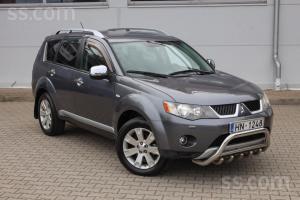 Pelēks Mitsubishi Outlander 2008 Rīga, ar dzinēja tilpumu 2.40 L un nobraukumu 308 tūkst. km par 3495 €, foto 4 vietnē AUTOMOTO.COM.LV