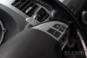 Pelēks Mitsubishi Outlander 2008 Rīga, ar dzinēja tilpumu 2.40 L un nobraukumu 308 tūkst. km par 3495 €, foto 11 vietnē AUTOMOTO.COM.LV