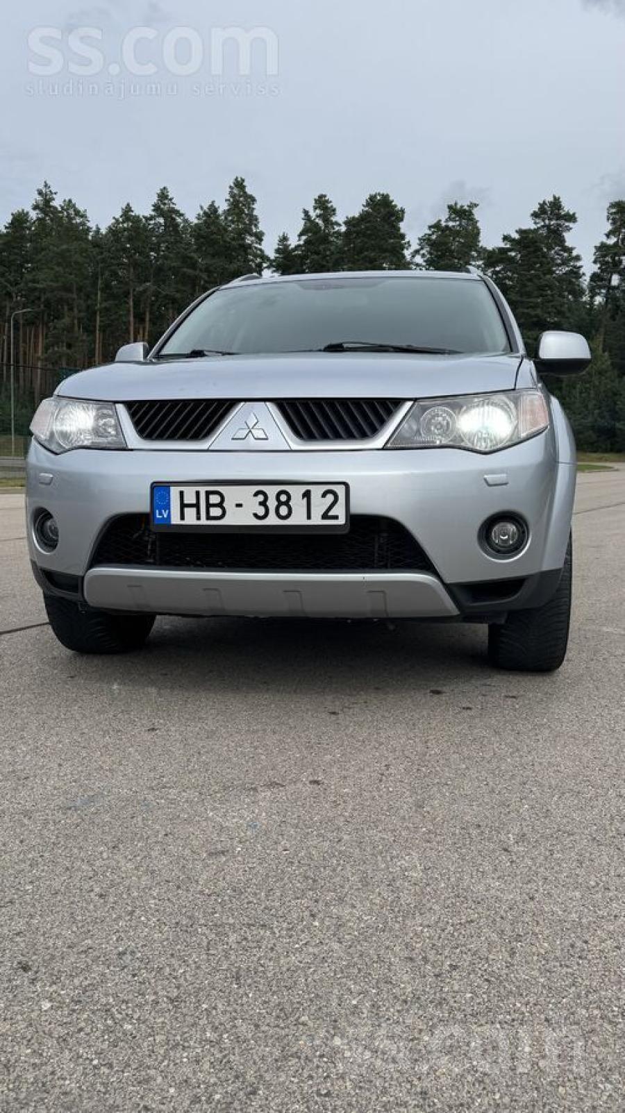 Pelēks Mitsubishi Outlander 2008 Rīga, ar dzinēja tilpumu 2.40 L un nobraukumu 145 tūkst. km par 5200 €, foto 1 vietnē AUTOMOTO.COM.LV