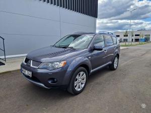 Grey Mitsubishi Outlander 2008 in Kaunas, with an engine capacity of 2.18 L and mileage of 240 thousand km for 4500 €, photo 5 on AUTOMOTO.COM.LV