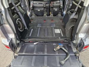Grey Mitsubishi Outlander 2008 in Kaunas, with an engine capacity of 2.18 L and mileage of 240 thousand km for 4500 €, photo 18 on AUTOMOTO.COM.LV