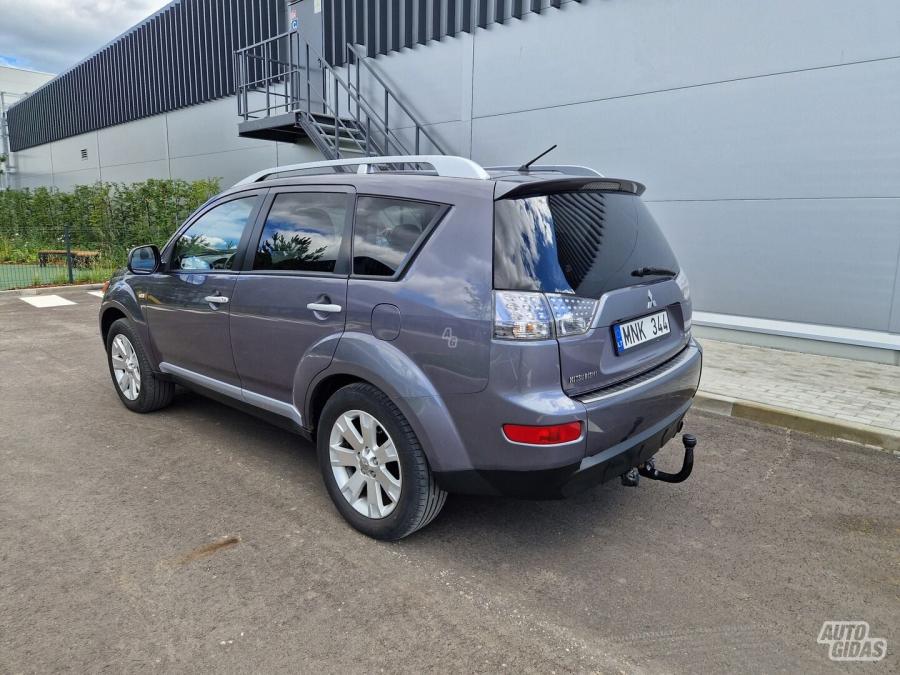 Pelēks Mitsubishi Outlander 2008 Kauņa, ar dzinēja tilpumu 2.20 L un nobraukumu 241 tūkst. km par 4500 €, foto 3 vietnē AUTOMOTO.COM.LV
