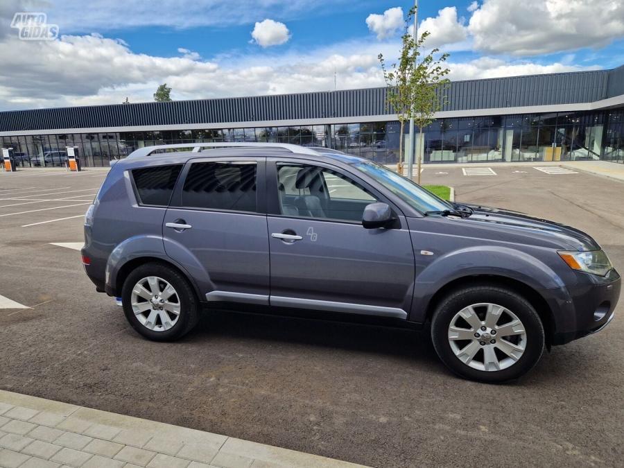Pelēks Mitsubishi Outlander 2008 Kauņa, ar dzinēja tilpumu 2.20 L un nobraukumu 241 tūkst. km par 4500 €, foto 8 vietnē AUTOMOTO.COM.LV