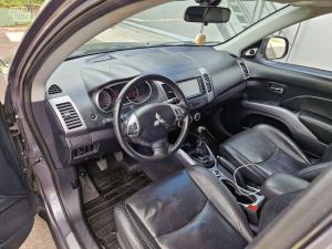 Pelēks Mitsubishi Outlander 2008 Kauņa, ar dzinēja tilpumu 2.20 L un nobraukumu 241 tūkst. km par 4500 €, foto 11 vietnē AUTOMOTO.COM.LV