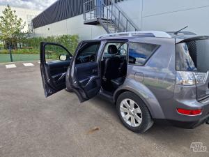 Pelēks Mitsubishi Outlander 2008 Kauņa, ar dzinēja tilpumu 2.20 L un nobraukumu 241 tūkst. km par 4500 €, foto 12 vietnē AUTOMOTO.COM.LV