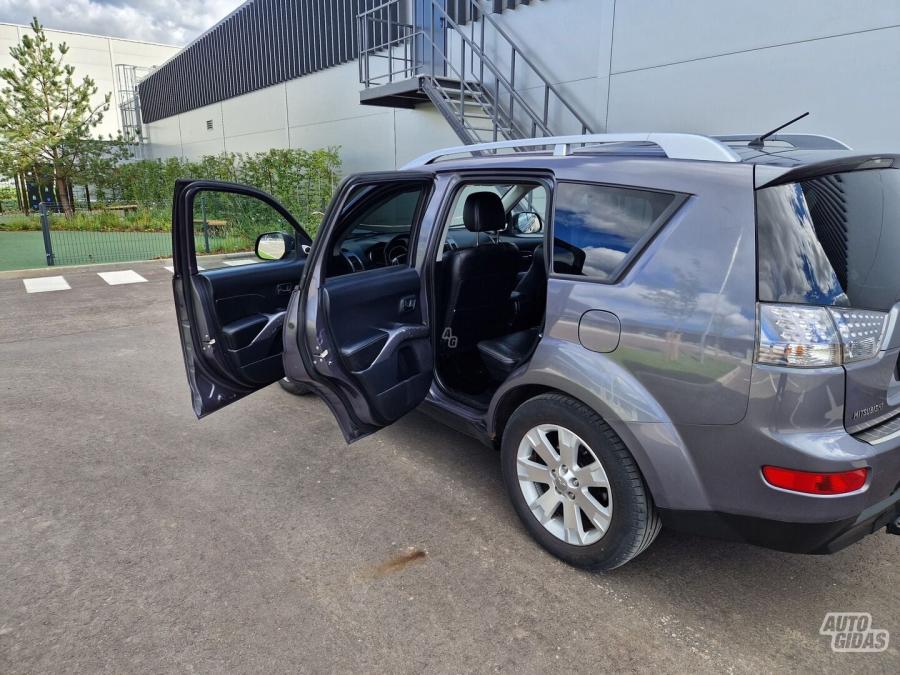 Pelēks Mitsubishi Outlander 2008 Kauņa, ar dzinēja tilpumu 2.20 L un nobraukumu 241 tūkst. km par 4500 €, foto 12 vietnē AUTOMOTO.COM.LV