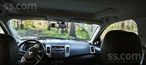 Grey Mitsubishi Outlander 2008 in Rezekne, with an engine capacity of 2.20 L and mileage of 440 thousand km for 2500 €, photo 6 on AUTOMOTO.COM.LV