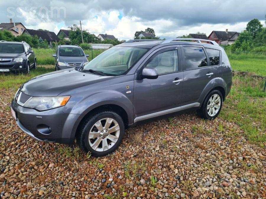 Pelēks Mitsubishi Outlander 2009 Ludza, ar dzinēja tilpumu 2.20 L un nobraukumu 0 tūkst. km par 5250 €, foto 1 vietnē AUTOMOTO.COM.LV