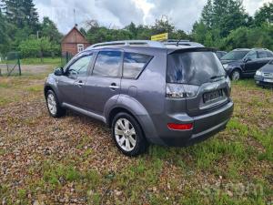 Pelēks Mitsubishi Outlander 2009 Ludza, ar dzinēja tilpumu 2.20 L un nobraukumu 0 tūkst. km par 5250 €, foto 6 vietnē AUTOMOTO.COM.LV