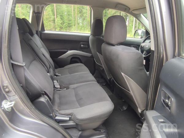 Pelēks Mitsubishi Outlander 2009 Talsi, ar dzinēja tilpumu 2.00 L un nobraukumu 405 tūkst. km par 1950 €, foto 8 vietnē AUTOMOTO.COM.LV