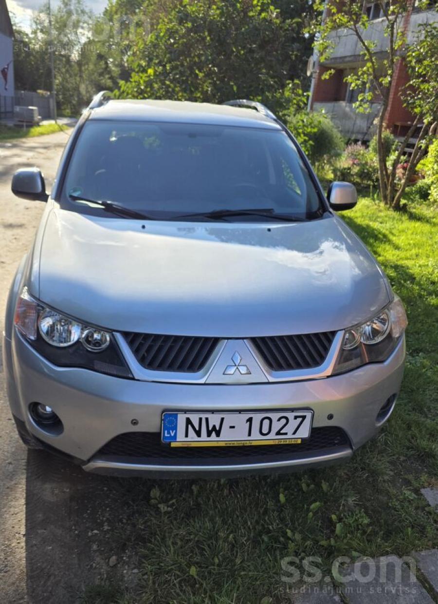 Pelēks Mitsubishi Outlander 2009 Aizkraukle, ar dzinēja tilpumu 2.40 L un nobraukumu 244 tūkst. km par 3800 €, foto 1 vietnē AUTOMOTO.COM.LV
