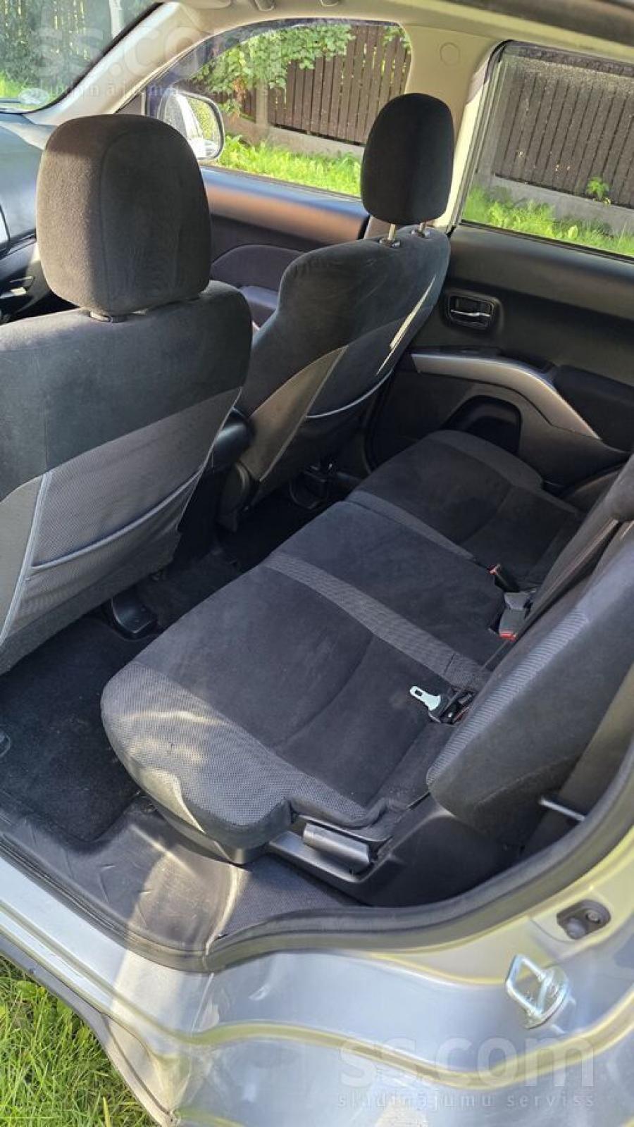 Pelēks Mitsubishi Outlander 2009 Aizkraukle, ar dzinēja tilpumu 2.40 L un nobraukumu 244 tūkst. km par 3800 €, foto 12 vietnē AUTOMOTO.COM.LV
