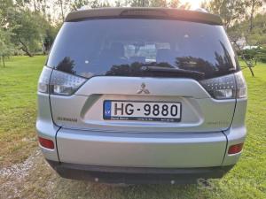 Pelēks Mitsubishi Outlander 2009 Rīga, ar dzinēja tilpumu 2.40 L un nobraukumu 304 tūkst. km par 4300 €, foto 5 vietnē AUTOMOTO.COM.LV
