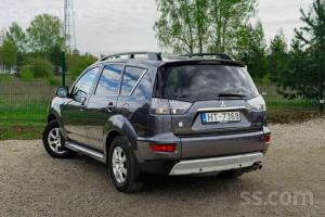 Pelēks Mitsubishi Outlander 2010 Rīga, ar dzinēja tilpumu 2.20 L un nobraukumu 0 tūkst. km par 2100 €, foto 4 vietnē AUTOMOTO.COM.LV