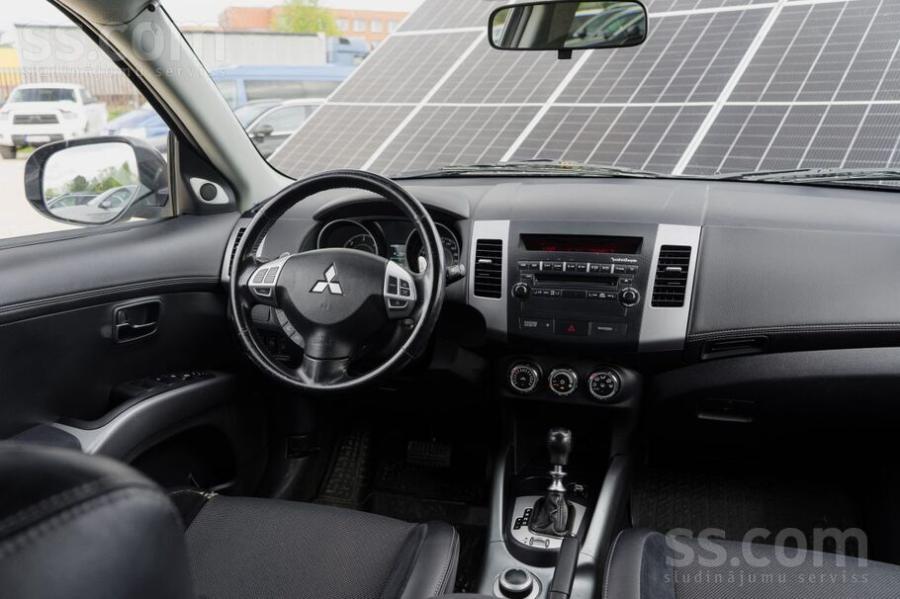 Pelēks Mitsubishi Outlander 2010 Rīga, ar dzinēja tilpumu 2.20 L un nobraukumu 0 tūkst. km par 2100 €, foto 11 vietnē AUTOMOTO.COM.LV