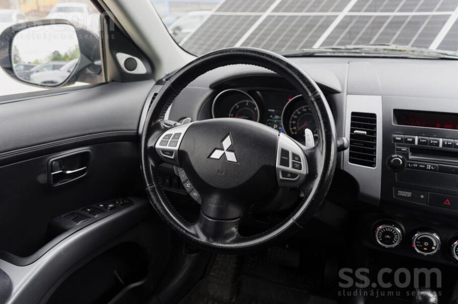 Pelēks Mitsubishi Outlander 2010 Rīga, ar dzinēja tilpumu 2.20 L un nobraukumu 0 tūkst. km par 2100 €, foto 12 vietnē AUTOMOTO.COM.LV