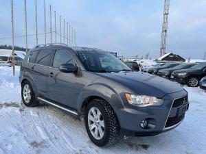 Pelēks Mitsubishi Outlander 2010 Viļņa, ar dzinēja tilpumu 2.18 L un nobraukumu 222 tūkst. km par 4400 €, foto 3 vietnē AUTOMOTO.COM.LV