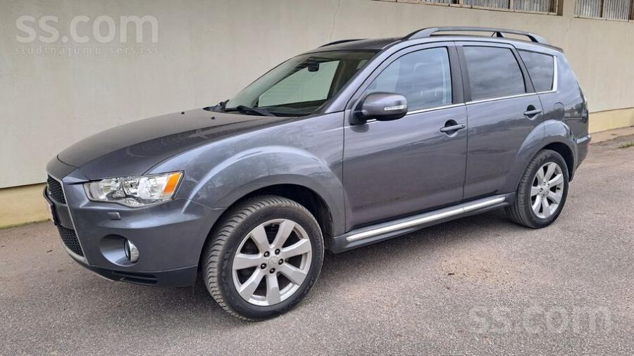 Pelēks Mitsubishi Outlander 2010 Ogre, ar dzinēja tilpumu 2.20 L un nobraukumu 213 tūkst. km par 5750 €, foto 6 vietnē AUTOMOTO.COM.LV