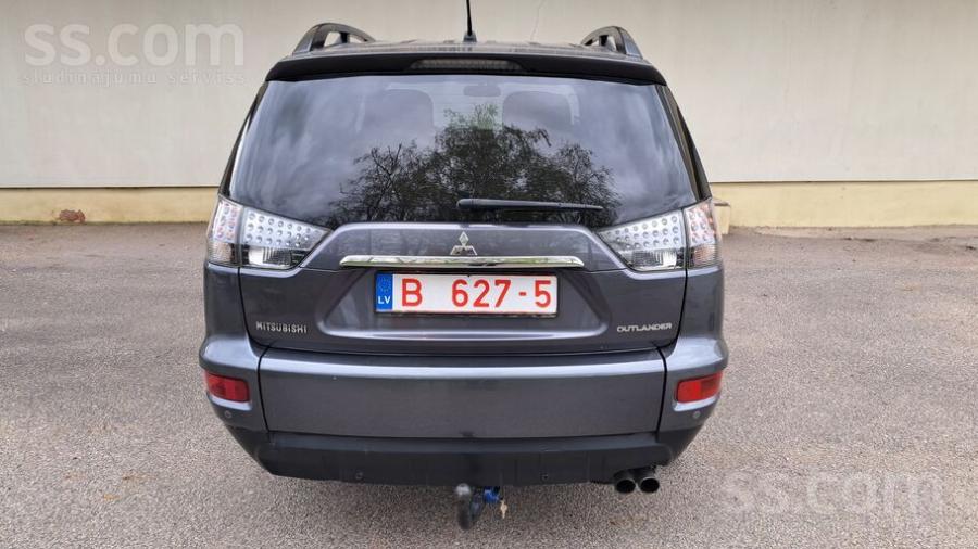 Pelēks Mitsubishi Outlander 2010 Ogre, ar dzinēja tilpumu 2.20 L un nobraukumu 213 tūkst. km par 5750 €, foto 9 vietnē AUTOMOTO.COM.LV