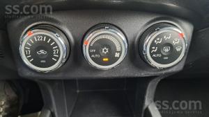 Pelēks Mitsubishi Outlander 2010 Ogre, ar dzinēja tilpumu 2.20 L un nobraukumu 213 tūkst. km par 5750 €, foto 16 vietnē AUTOMOTO.COM.LV