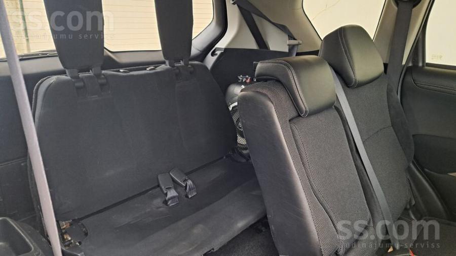 Pelēks Mitsubishi Outlander 2010 Ogre, ar dzinēja tilpumu 2.20 L un nobraukumu 213 tūkst. km par 5750 €, foto 19 vietnē AUTOMOTO.COM.LV