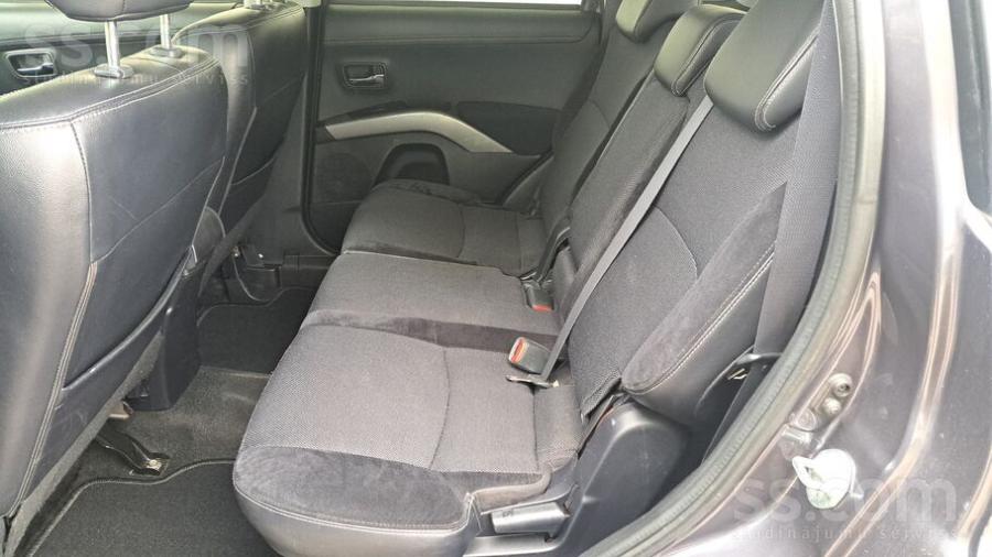 Pelēks Mitsubishi Outlander 2010 Ogre, ar dzinēja tilpumu 2.20 L un nobraukumu 213 tūkst. km par 5750 €, foto 20 vietnē AUTOMOTO.COM.LV