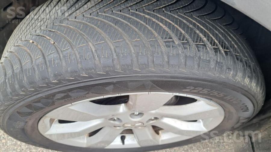 Pelēks Mitsubishi Outlander 2010 Ogre, ar dzinēja tilpumu 2.20 L un nobraukumu 213 tūkst. km par 5750 €, foto 27 vietnē AUTOMOTO.COM.LV
