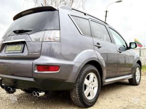 Grey Mitsubishi Outlander 2011 in Siauliai, with an engine capacity of 2.27 L and mileage of 201 thousand km for 7450 €, photo 8 on AUTOMOTO.COM.LV