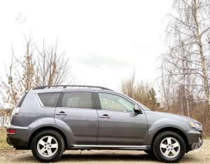 Grey Mitsubishi Outlander 2011 in Siauliai, with an engine capacity of 2.27 L and mileage of 201 thousand km for 7450 €, photo 14 on AUTOMOTO.COM.LV