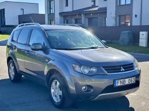 Grey Mitsubishi Outlander 2011 in Vilnius, with an engine capacity of 3.00 L and mileage of 220 thousand km for 3750 €, photo 7 on AUTOMOTO.COM.LV