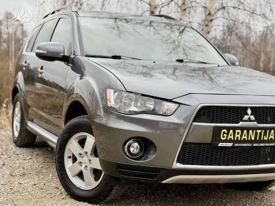 Grey Mitsubishi Outlander 2011 in Siauliai, with an engine capacity of 2.27 L and mileage of 201 thousand km for 7450 €, photo 15 on AUTOMOTO.COM.LV