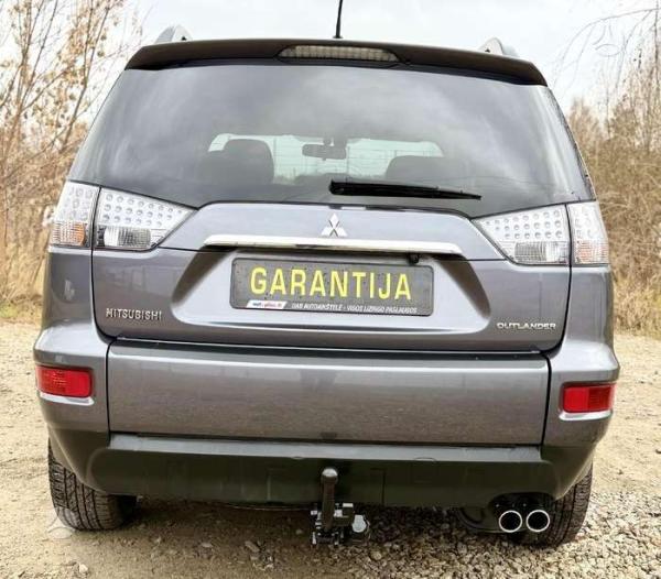 Grey Mitsubishi Outlander 2011 in Siauliai, with an engine capacity of 2.27 L and mileage of 201 thousand km for 7450 €, photo 6 on AUTOMOTO.COM.LV