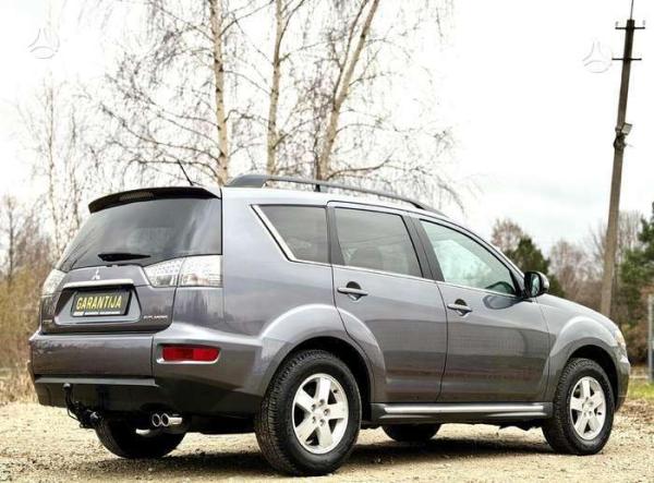 Pelēks Mitsubishi Outlander 2011 Šauļi, ar dzinēja tilpumu 2.27 L un nobraukumu 201 tūkst. km par 7450 €, foto 4 vietnē AUTOMOTO.COM.LV