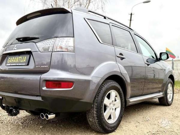 Pelēks Mitsubishi Outlander 2011 Šauļi, ar dzinēja tilpumu 2.27 L un nobraukumu 201 tūkst. km par 7450 €, foto 8 vietnē AUTOMOTO.COM.LV