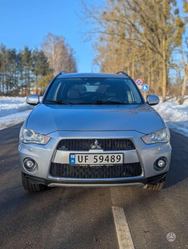 Pelēks Mitsubishi Outlander 2011 Kauņa, ar dzinēja tilpumu 2.27 L un nobraukumu 276 tūkst. km par 2950 €, foto 10 vietnē AUTOMOTO.COM.LV