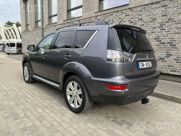 Pelēks Mitsubishi Outlander 2011 Tukums, ar dzinēja tilpumu 2.20 L un nobraukumu 187 tūkst. km par 6990 €, foto 7 vietnē AUTOMOTO.COM.LV